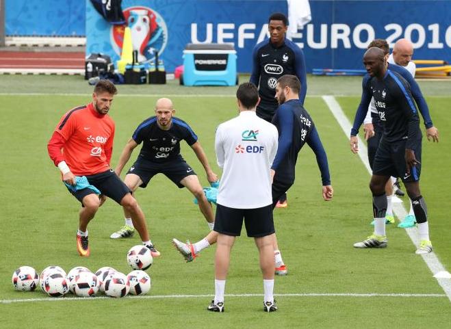 TORO EN ZONES - L'ENTRAINEMENT DE FOOTBALL